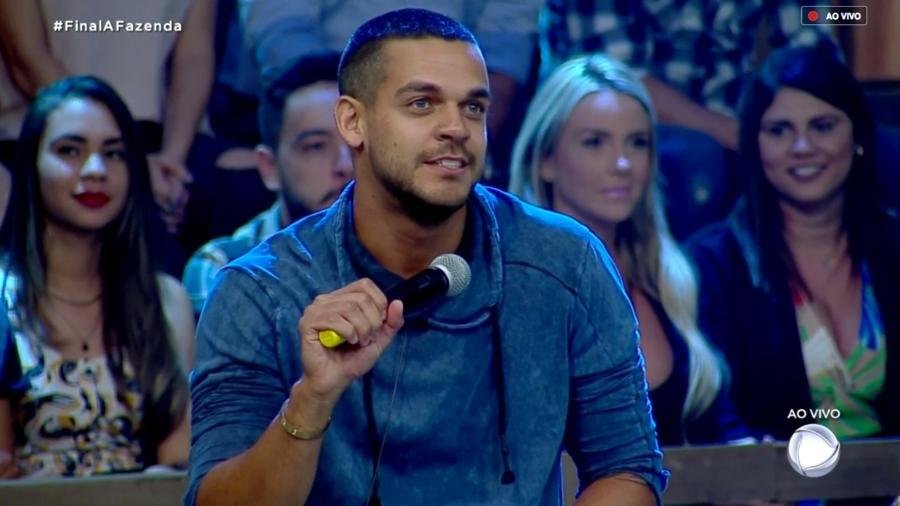 Caique Aguiar fala sobre vazamento de vídeo íntimo: “Desrespeito ...