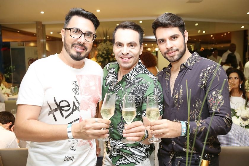 Shows nos restaurantes do Pontão do Lago Sul agitam noite de Réveillon ...