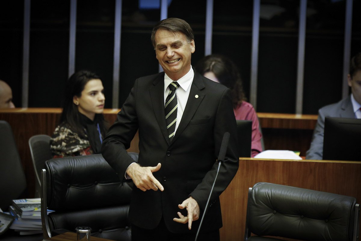 Facilitar Posse De Arma é “apenas Primeiro Passo” Diz Bolsonaro