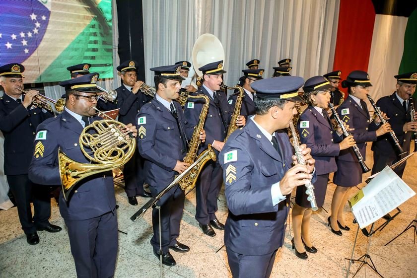 Autoridades comemoram data nacional do Kuwait com jantar tradicional ...