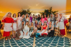 Prestes a subir ao altar, Luciana Ferrer ganha chá de panela | Metrópoles