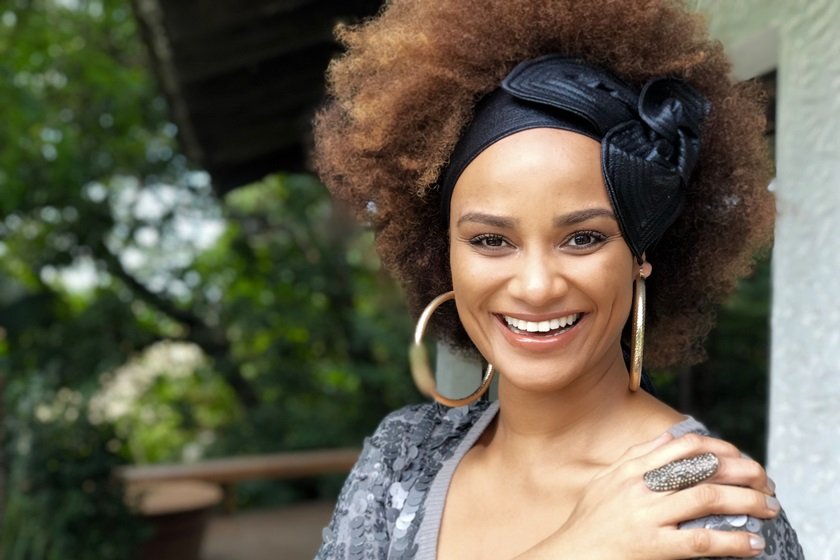 Luciana Mello se apresenta nesta quinta (11/4) em Brasília | Metrópoles