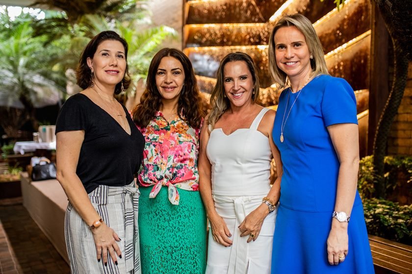 Beth Mattos é celebrada pelas amigas em almoço de aniversário | Metrópoles