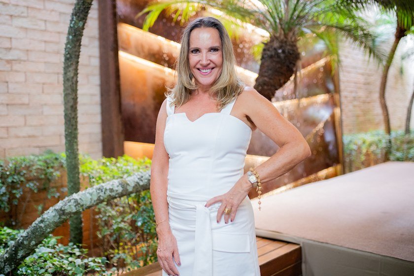 Beth Mattos é celebrada pelas amigas em almoço de aniversário | Metrópoles