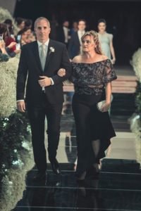 Luciana Ferrer e Nicola Margiotta casam-se na Catedral de Brasília