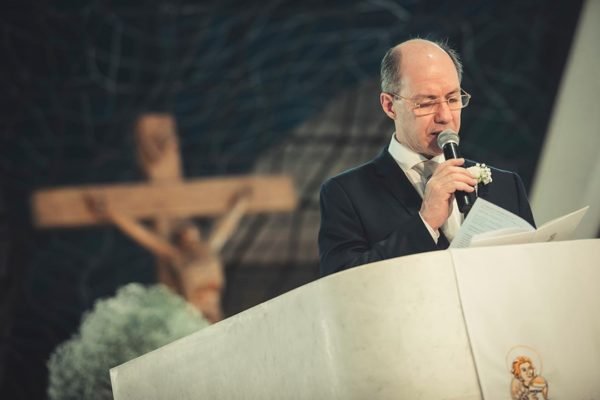 Luciana Ferrer e Nicola Margiotta casam-se na Catedral de Brasília