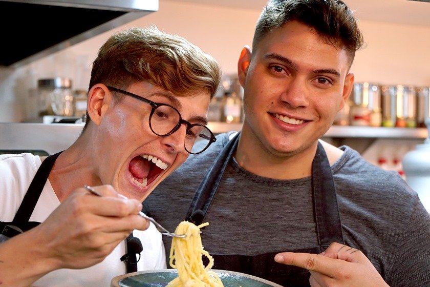 Cozinha de Solteiro Convida: Daniel Barbosa ensina o molho aji amarelo