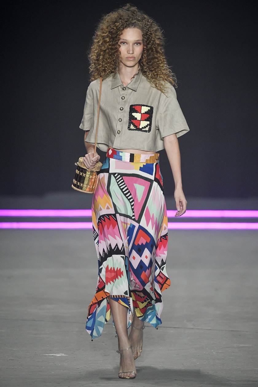 Moda praia elegante: veja os destaques de beachwear do SPFWN47 | Metrópoles