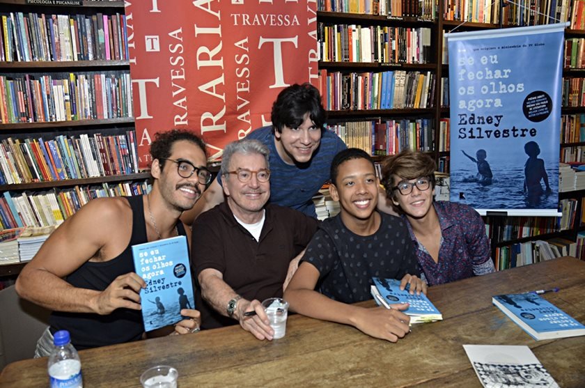 Edney Silvestre lança no Rio livro que virou minissérie da Globo