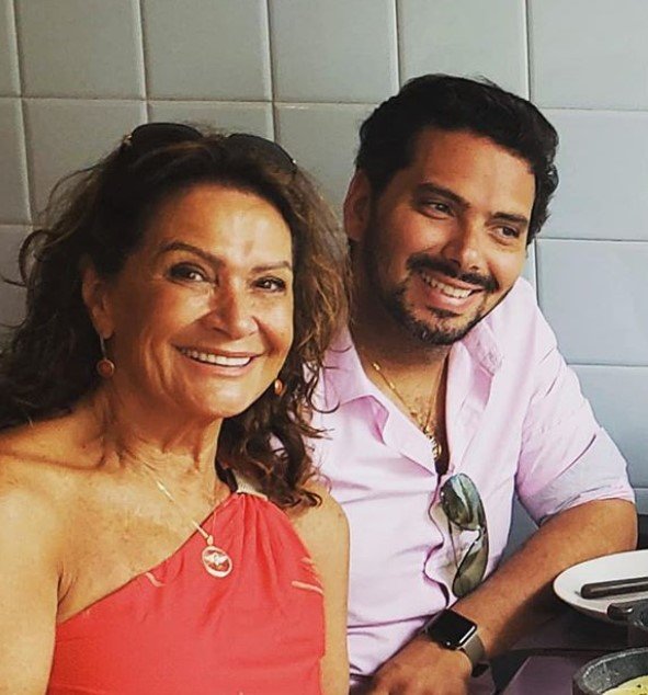 Ex-BBB Ieda anuncia casamento com advogado 37 anos mais novo | Metrópoles