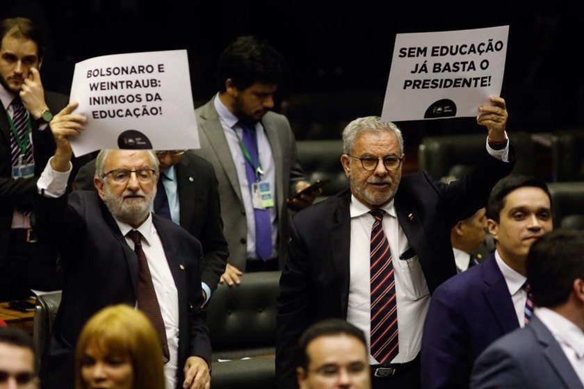 Deputados pedem demissão de ministro da Educação após falar de Lula ... Deputados pedem demissão de ministro da Educação após falar de Lula ...