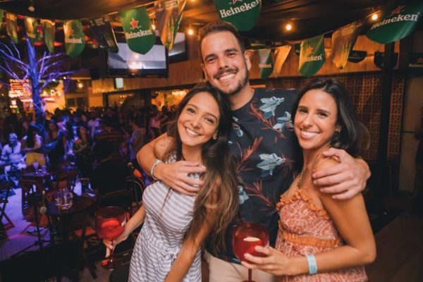 Bar Responsa comemora aniversário de um ano com festa animada | Metrópoles
