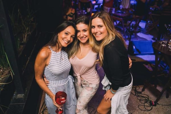 Bar Responsa comemora aniversário de um ano com festa animada | Metrópoles