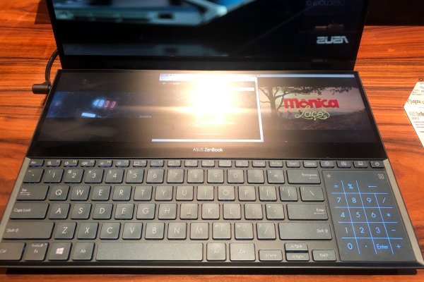 Asus lança notebooks com duas telas e touchpad inteligente