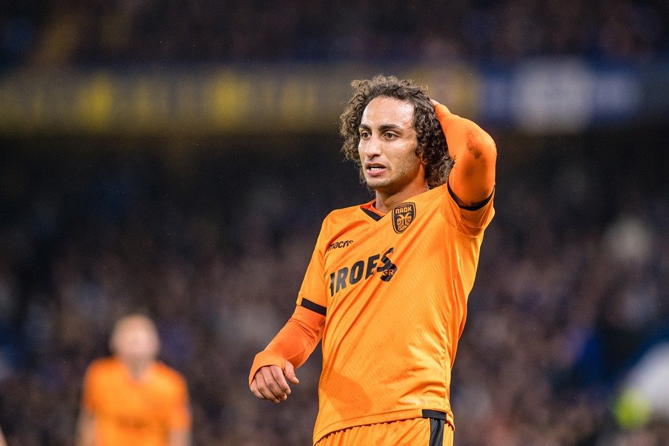 Acusado de assédio sexual, Warda é perdoado e volta à seleção do Egito ...