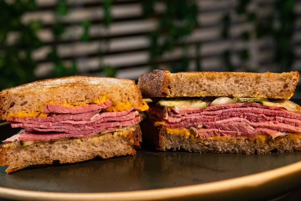 Castália Sul mantém ótima padaria, mas precisa se atentar ao menu ...