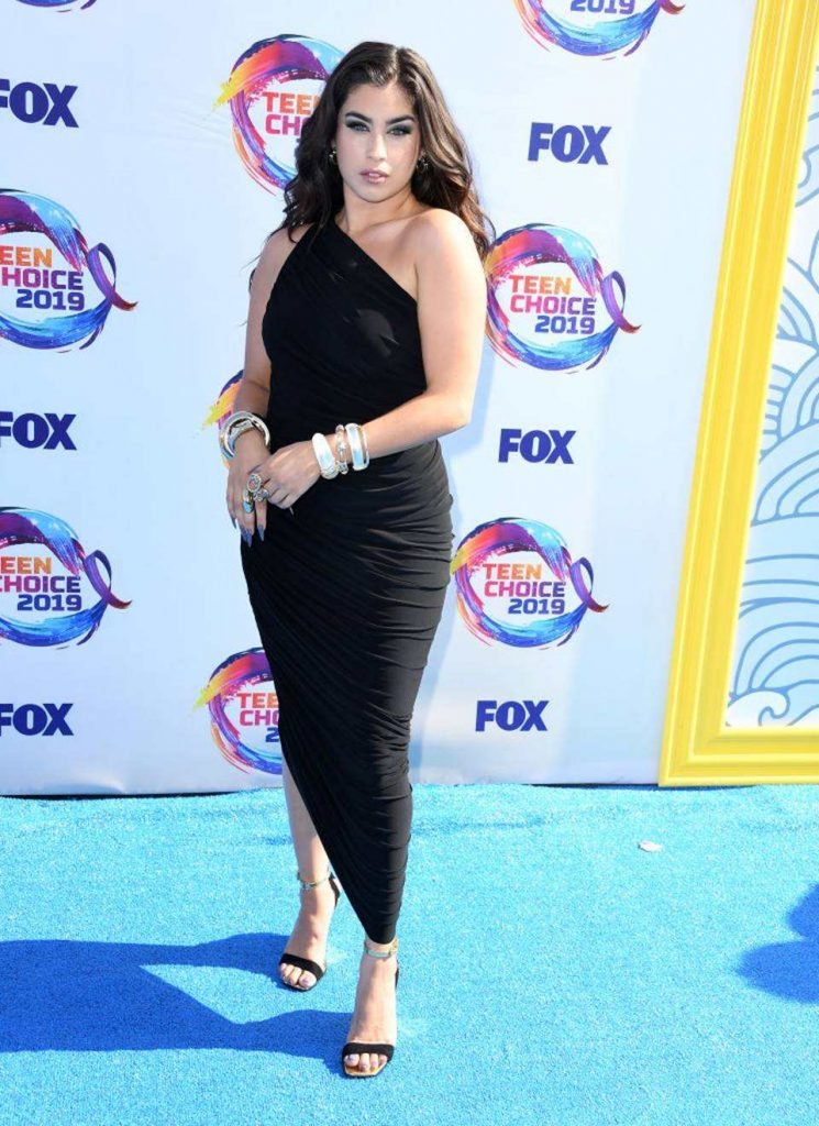 Looks diurnos: confira quem passou pelo Teen Choice Awards 2019 ...