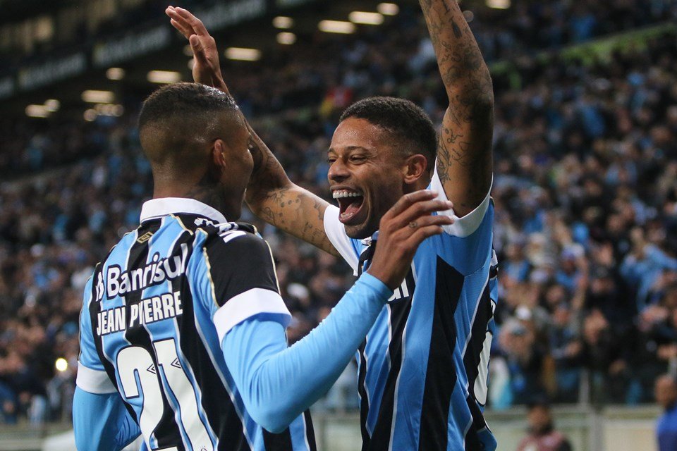 Grêmio faz 2 x 0 no Furacão e leva vantagem para o jogo de volta ...