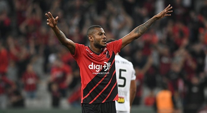 Cirino marca, Athletico-PR vence e dá fim à sequência do Atlético-MG ...