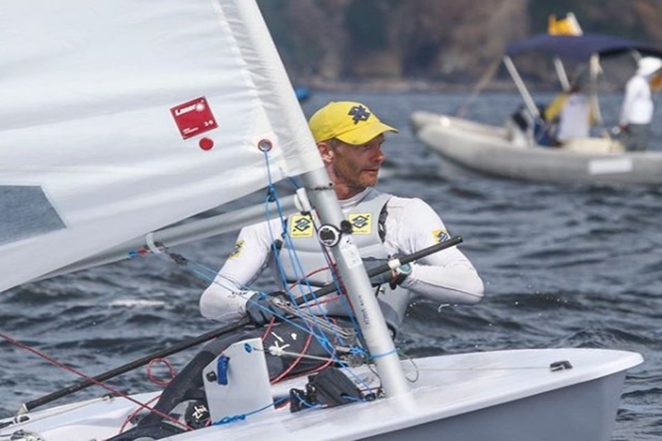 Robert Scheidt garante vaga para 7ª Olimpíada e quebra recorde | Metrópoles