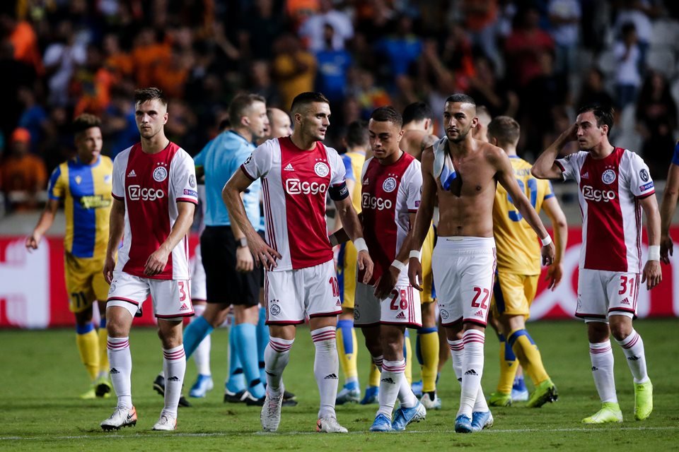 Ajax suporta pressão do APOEL e empata nos playoffs da Champions ...