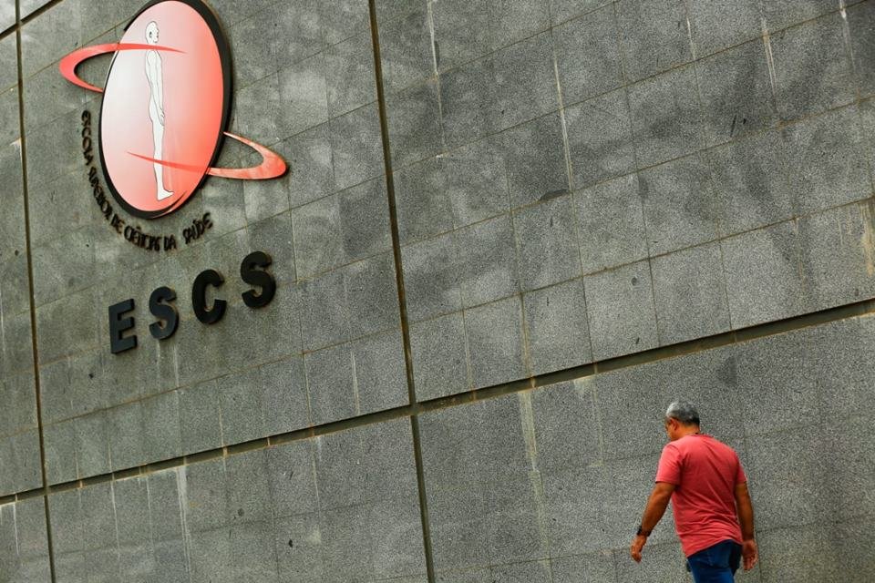 Escs abre processo seletivo para 735 vagas de residência médica e saúde ...