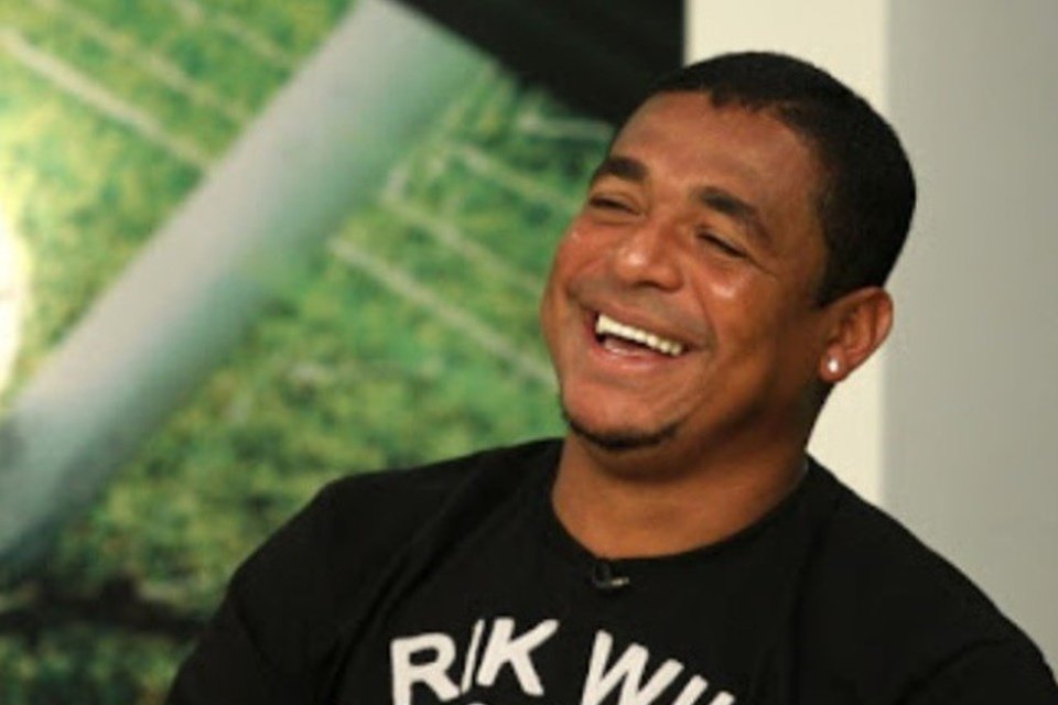 Vampeta dá detalhes da polêmica de Ronaldo Fenômeno com travestis ...