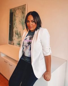 Conheça Rita Carreira, modelo gorda e negra que arrasou no SPFW