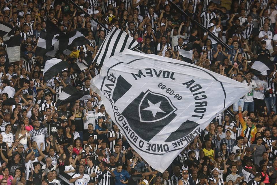 Apoio da torcida não impede prejuízo do Botafogo no Engenhão | Metrópoles