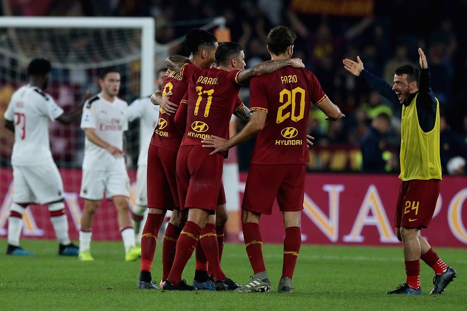 Roma bate Milan, assume 5º lugar e amplia crise de rival | Metrópoles