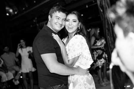 Ao som de música sertaneja, Isabella Lim comemora 23 primaveras ...