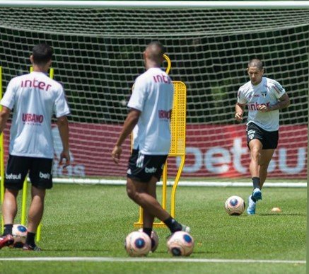 Bonde do careca: após Neymar, Alexandre Pato raspa o cabelo | Metrópoles