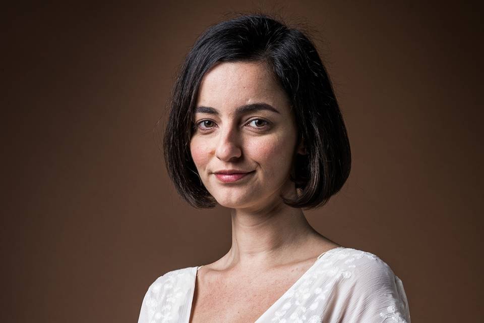 Éramos Seis: Julia Stockler faz estreia arrasadora como Justina ...