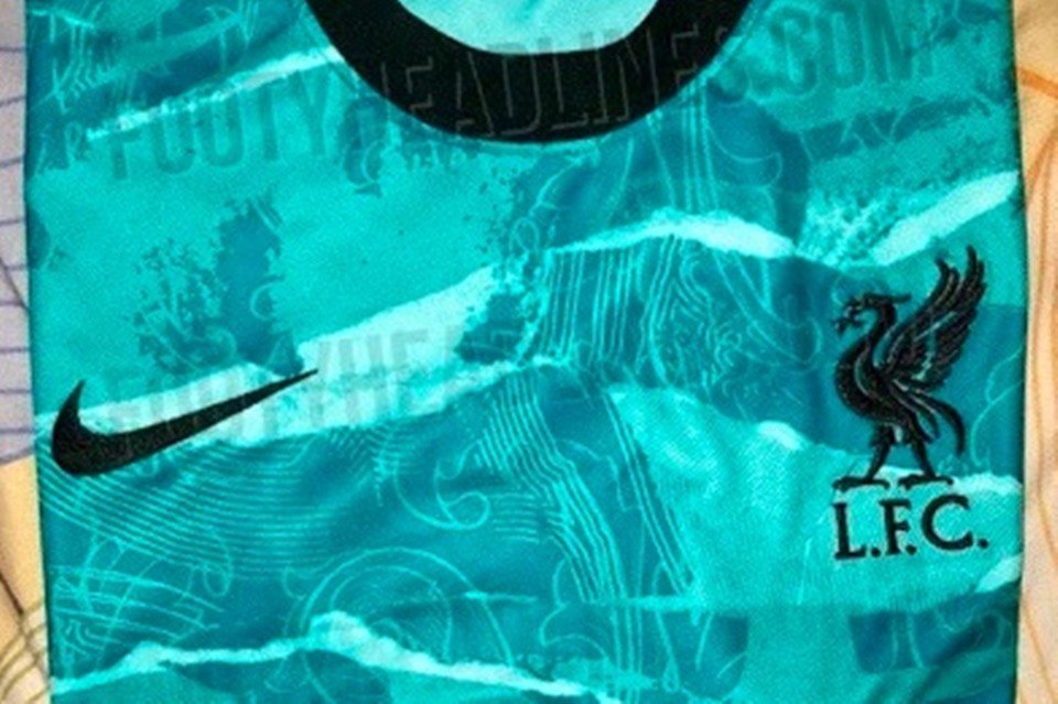 Novo uniforme azul-turquesa do Liverpool vaza nas redes | Metrópoles