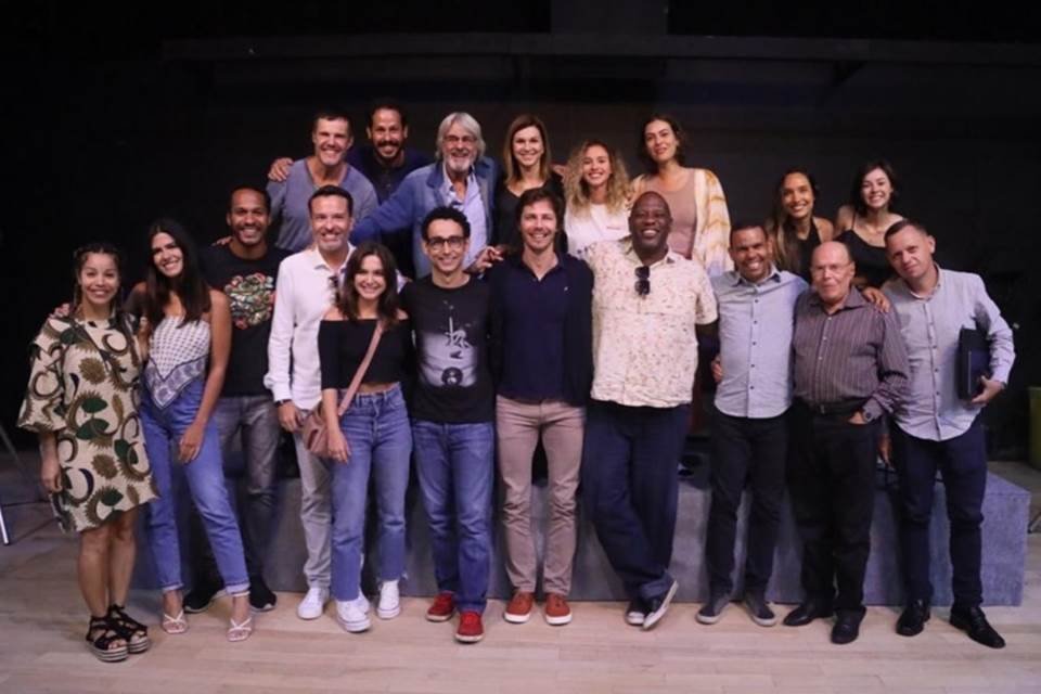 Atores da Record ajudam profissionais demitidos da emissora | Metrópoles