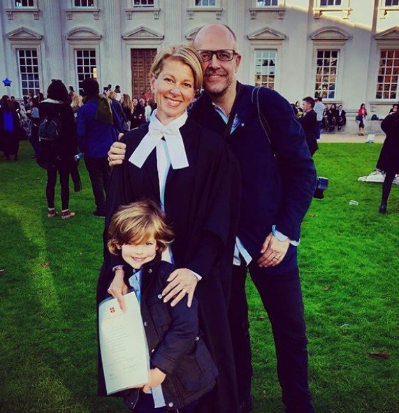 Vídeo. Repórter da NBC na China abraça filho após 49 dias longe ...