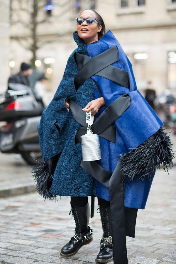 Conheça Michelle Elie, a figura mais extravagante do street style ...