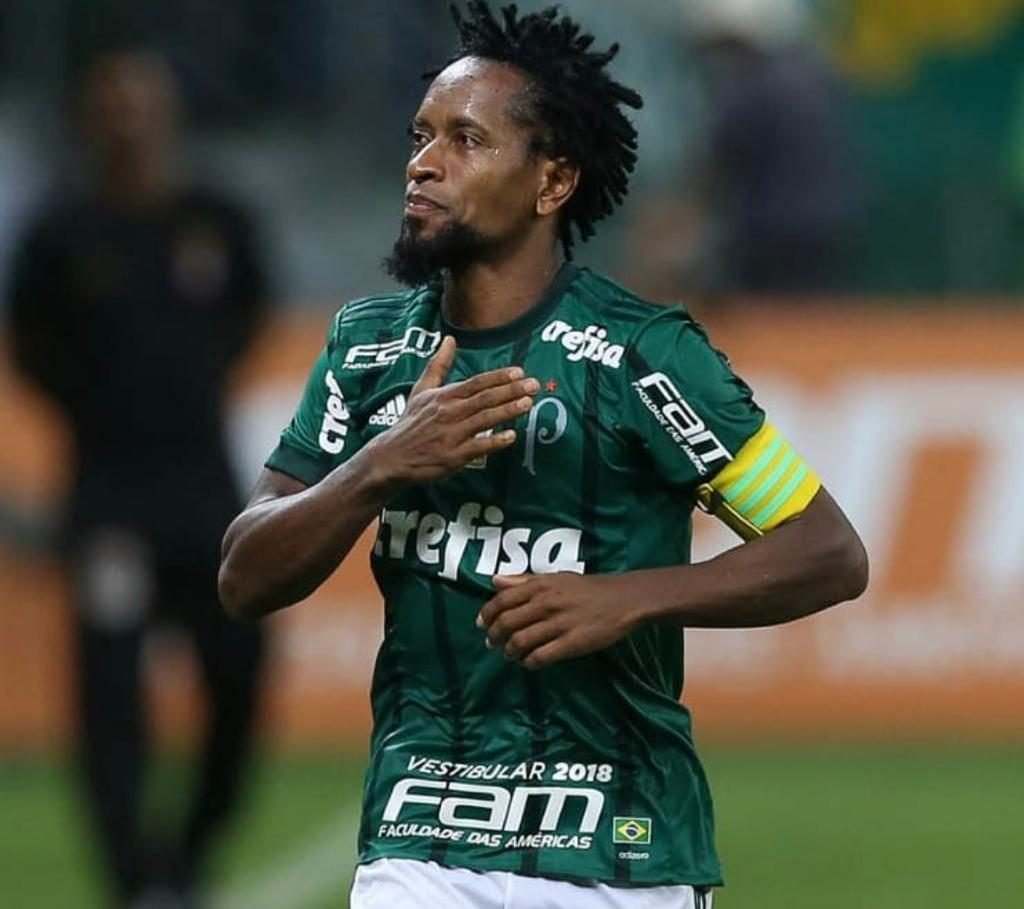 Jornal inglês destaca “incrível corpo” de Zé Roberto aos 45 anos ...