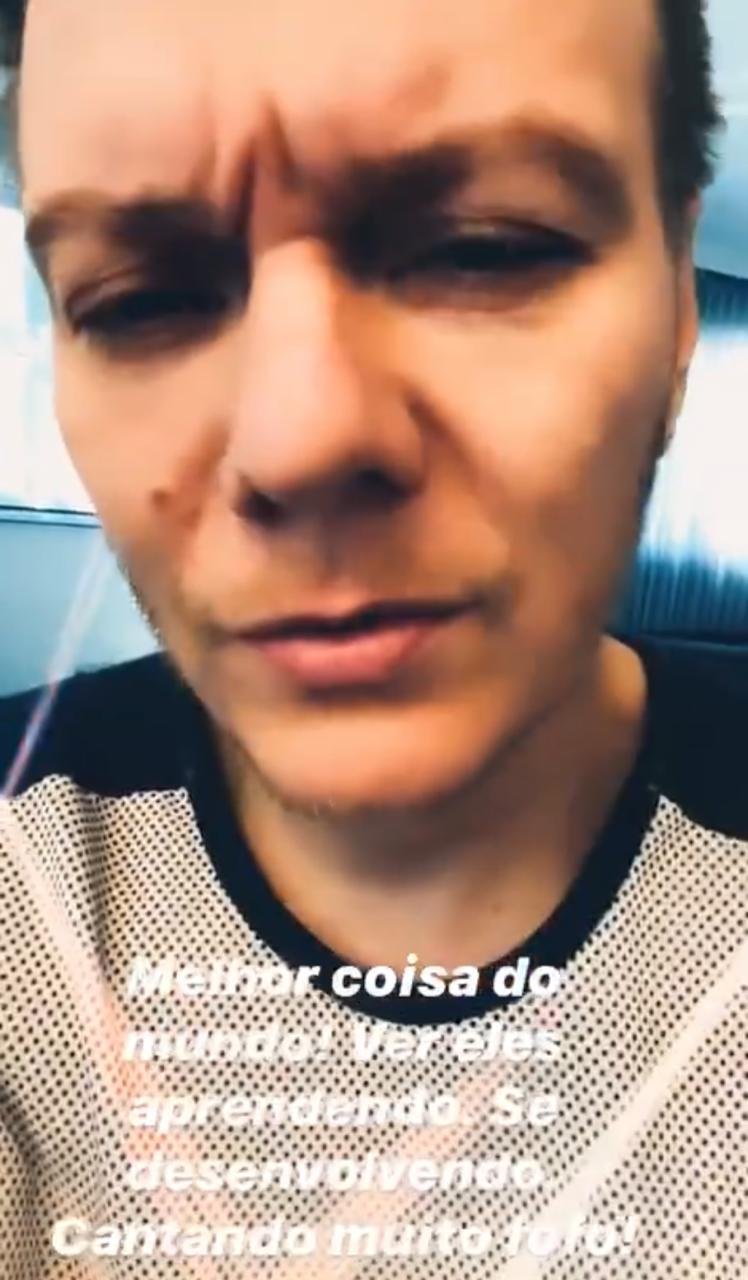 Michel Teló baba ao ver filha cantando em inglês: “Melhor coisa do ...