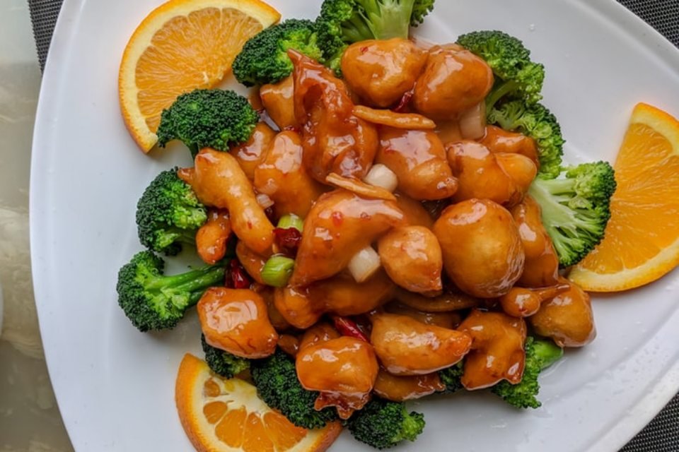 Frango agridoce empanado gostoso e descomplicado: faça a receita em casa