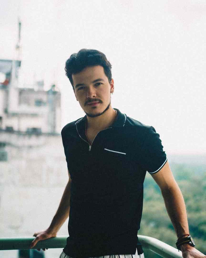Morre, aos 24 anos, o ator de série da Disney Sebastián Athié | Metrópoles