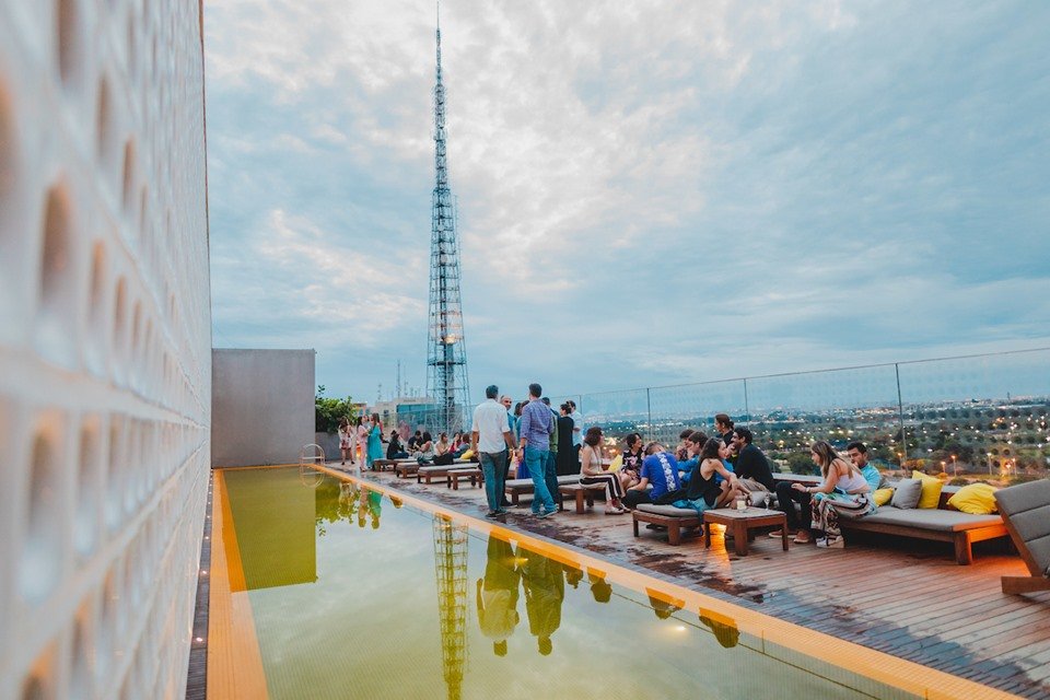 Som lá em Casa: rooftop do B Hotel é palco de apresentação on-line de ...