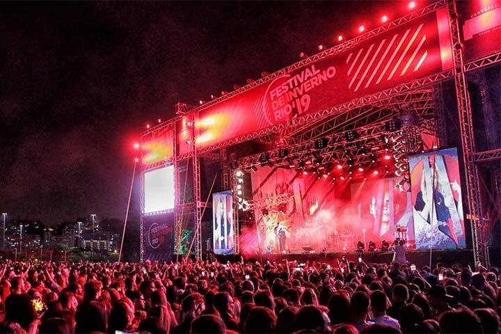 Pandemia transforma festival no Rio em live fechada para apenas 50 ...