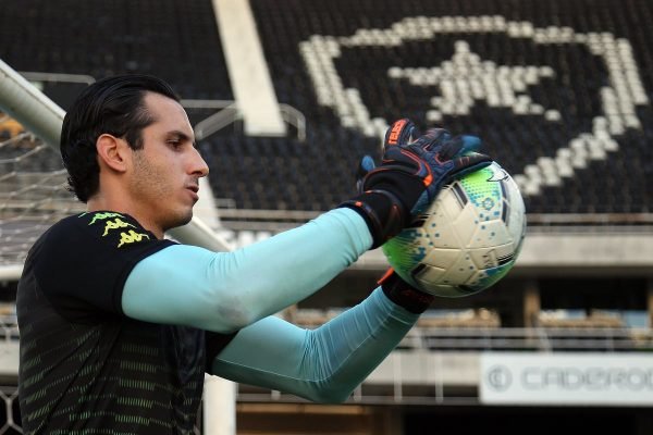 Gatito avalia opções para deixar o Botafogo, diz representante do ...