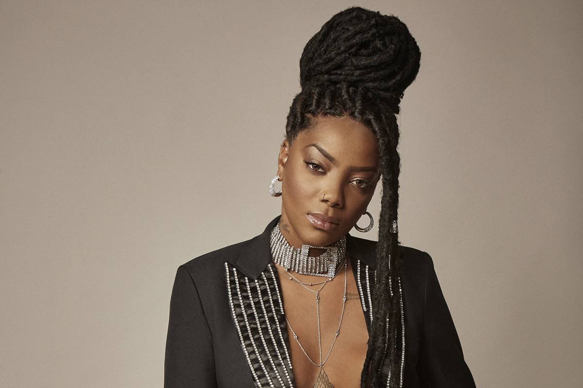 Ludmilla grava clipe de Rainha da Favela na Rocinha. Assista a vídeo ...