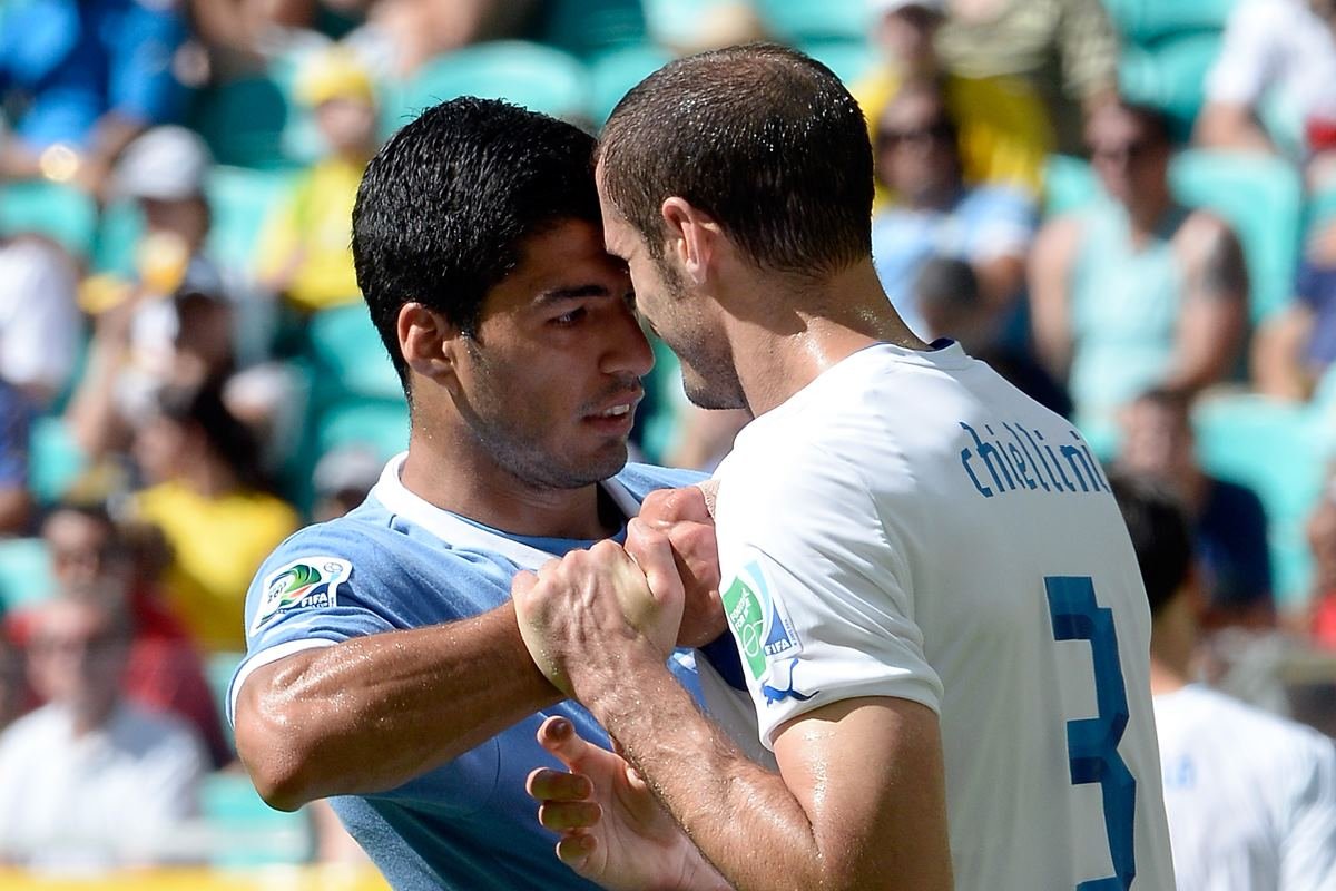 Perto da Juve, Suárez liga para Chiellini e fala sobre mordida na Copa ...