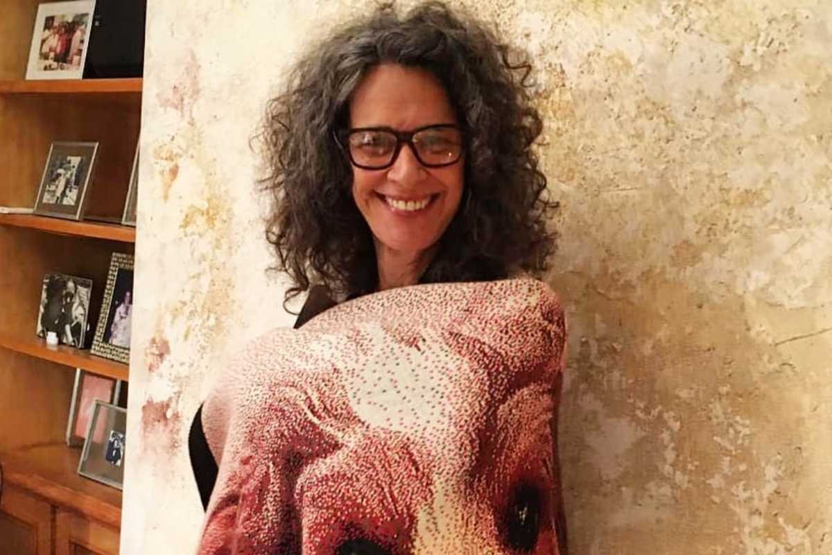 YouTube: Simone chega a 24 lives e esbanja alegria e bom gosto | Metrópoles