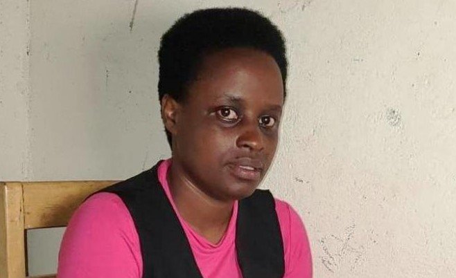 Mulher que perdeu os pais em genocídio reencontra parentes 26 anos ...