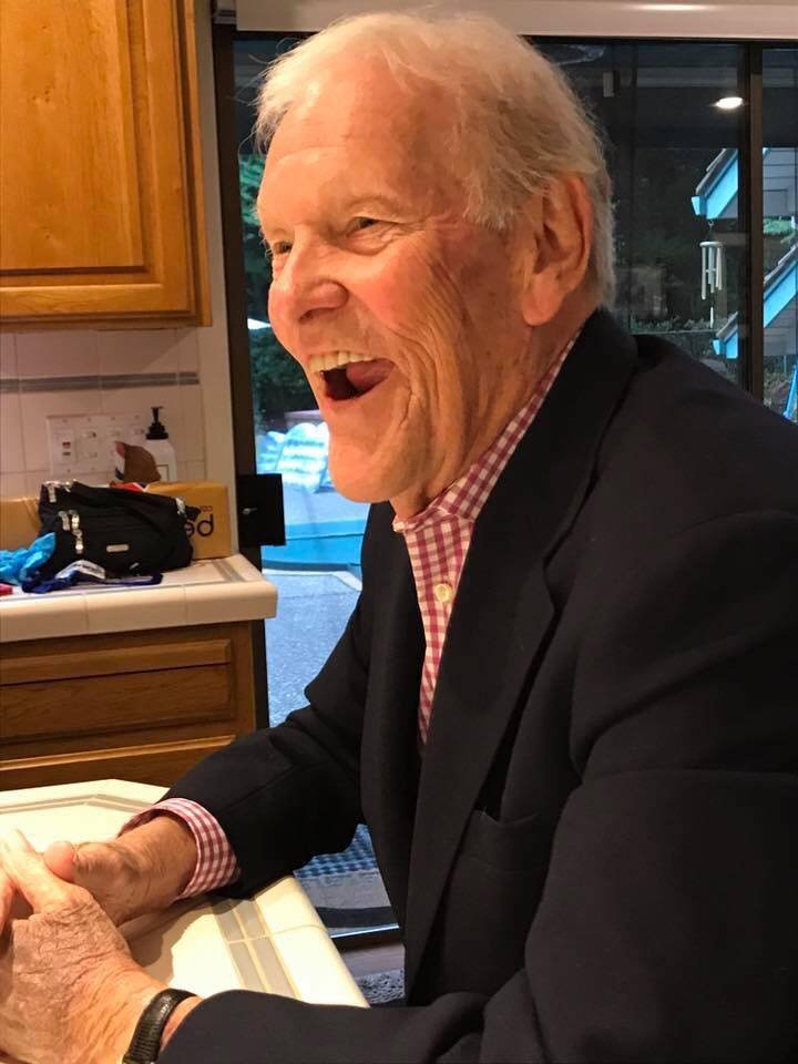 Apresentador Tom Kennedy morre aos 93 anos | Metrópoles