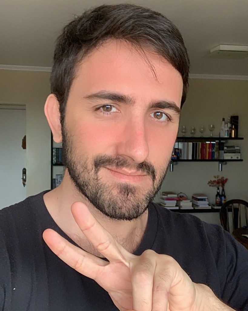 Ator da Globo revela que sempre perde seguidores ao postar foto com marido | Metrópoles